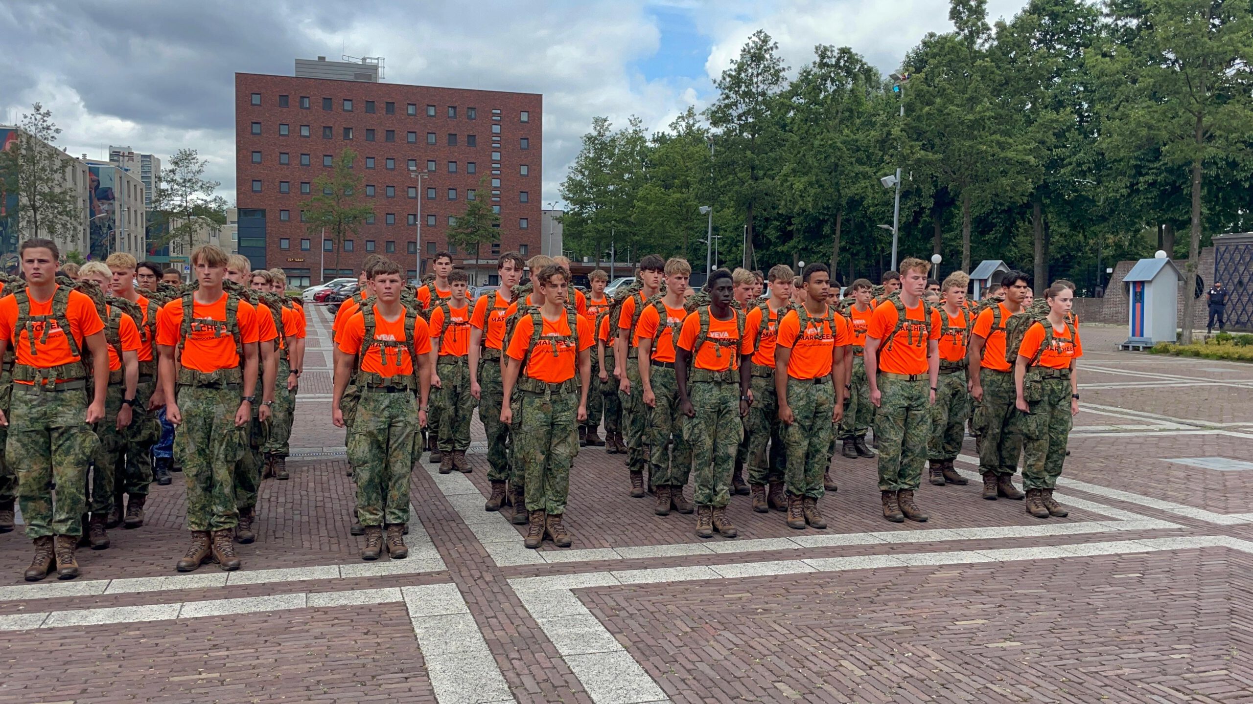 VeVa Marcheert 2025 - Stichting 010Veteranen